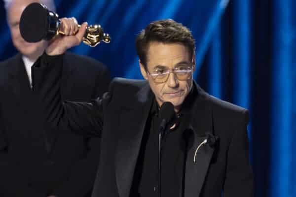 Robert Downey Jr. Becomes First SNL Cast Member to Win an Oscar ...