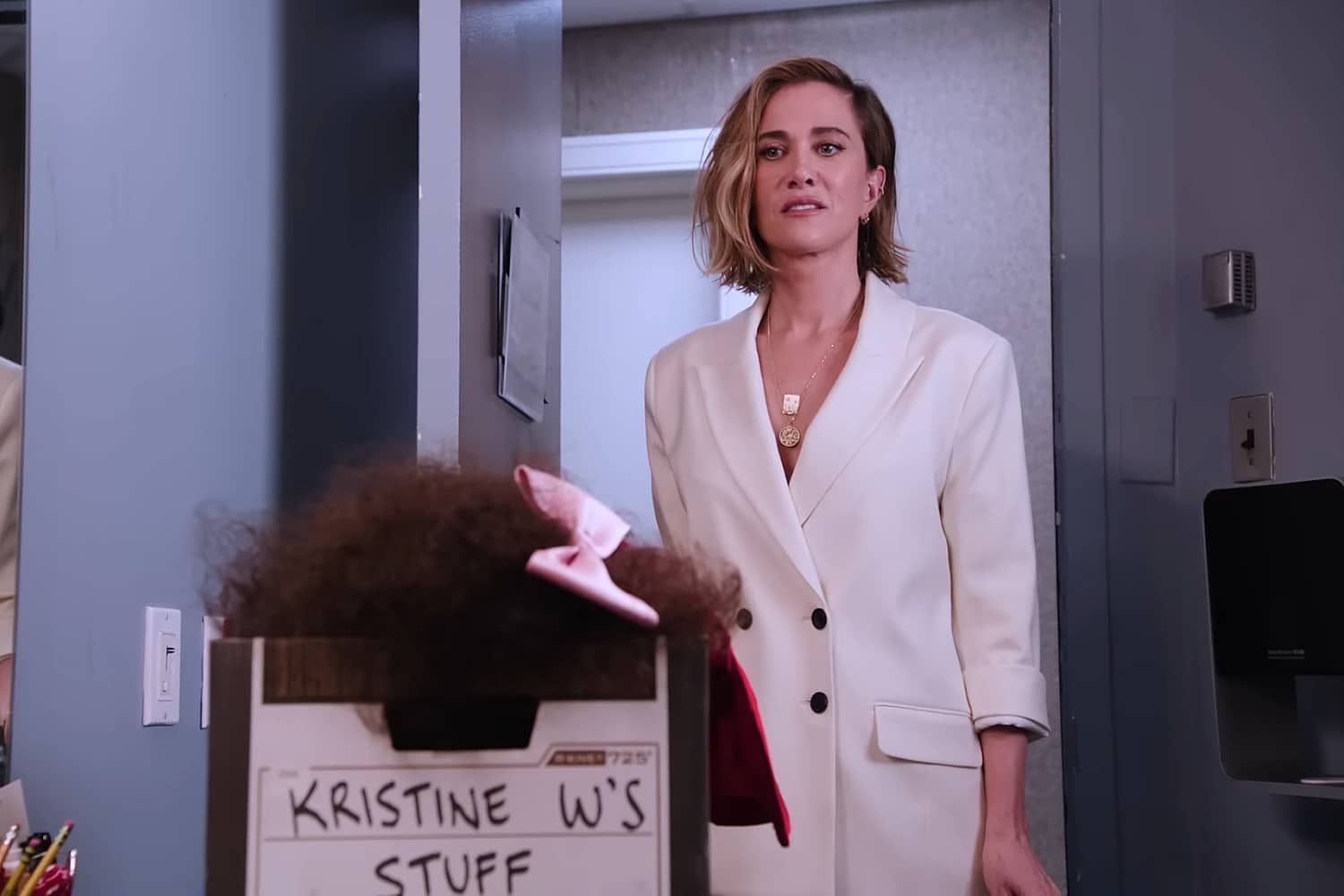 WATCH: Kristen Wiig's Triumphant SNL Return Turns Sour in New Promo ...