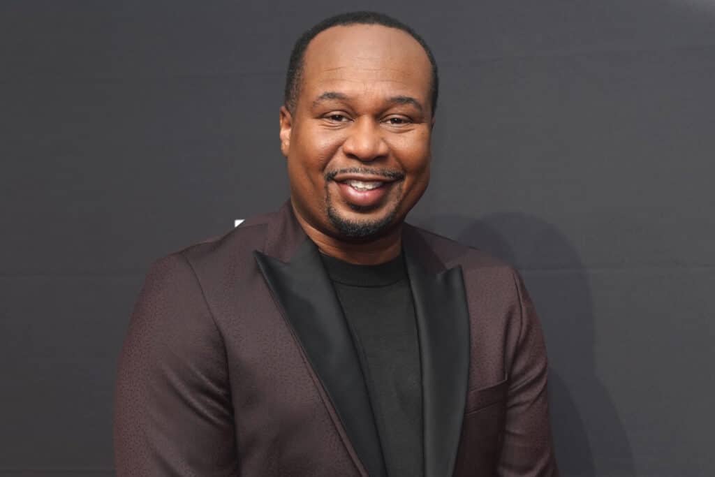 Roy Wood Jr. Books a CNN Holiday Special—Produced By HIGNFY Team ...