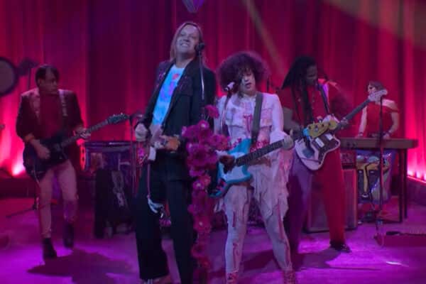 SNL Screen Time Report: Walton Goggins and Arcade Fire (S50 E19 ...