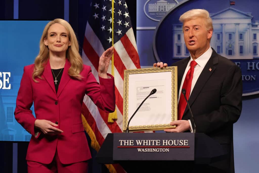 A Transitioning SNL Shows New Spark—and a Willingness to Confront Trump ...